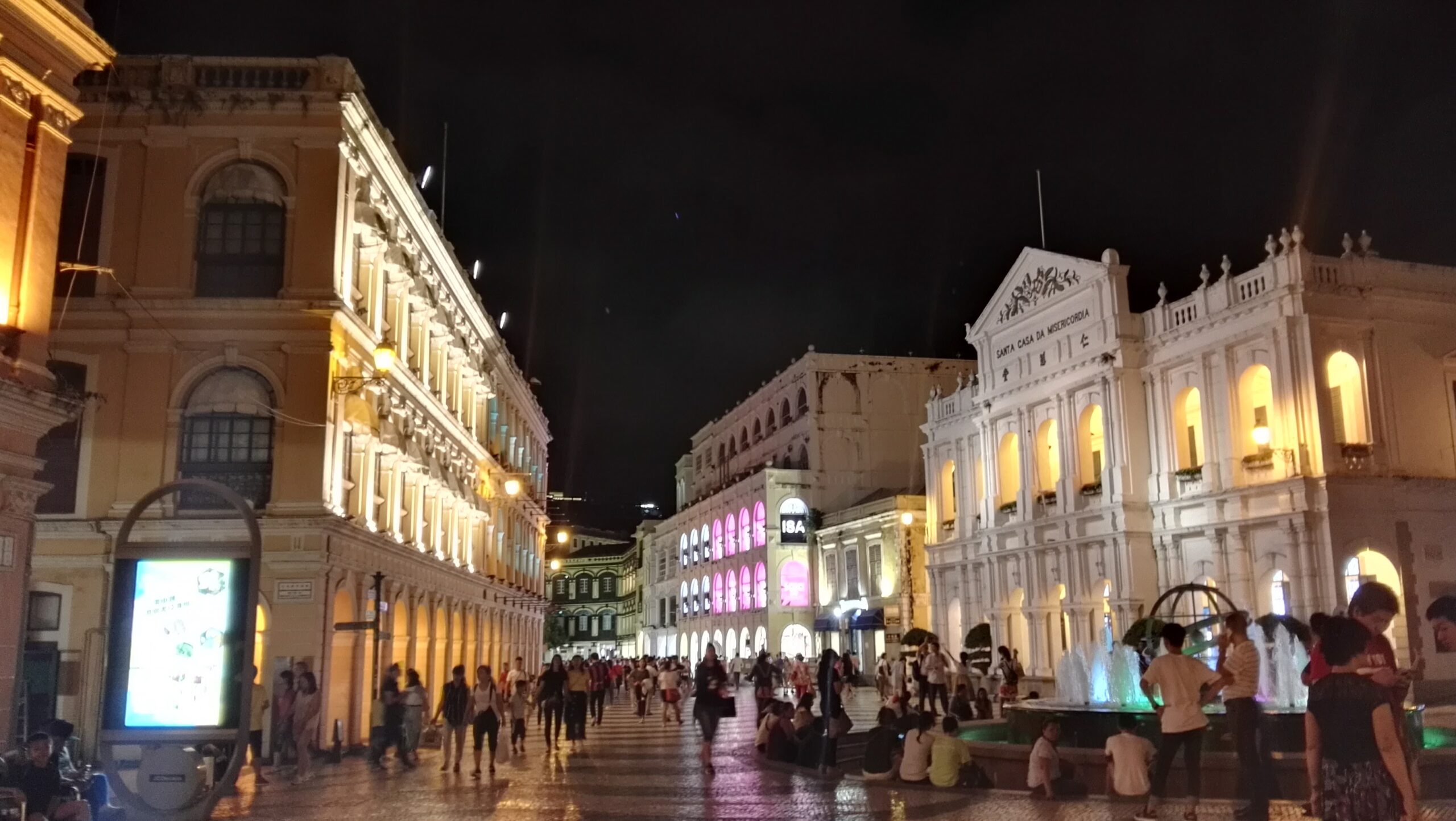 Macau's Senado Square: Cultural Oasis and Heart of History